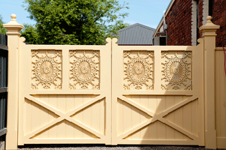 Wooden Gates, Picket Gates and Timber gate design